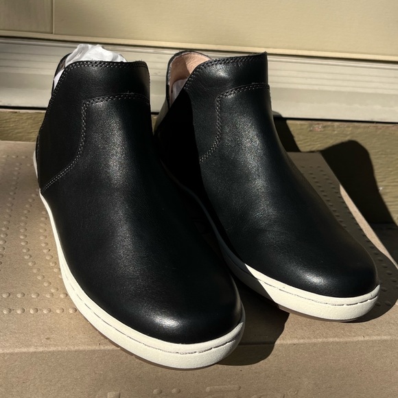 Taos Footwear | Shoes | Taos Unity Sneaker | Poshmark